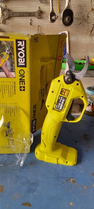 Ryobi RY180SCA-0 Cesoia a batteria