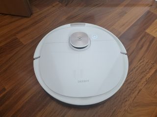 ECOVACS DEEBOT OZMO T8
