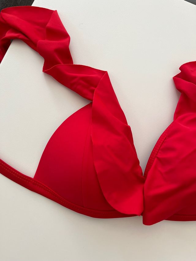 Parte De Arriba De Bikini De Segunda Mano Por 1 Eur En Madrid En Wallapop