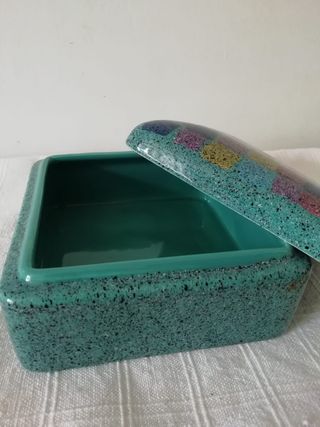 Portaoggetti di ceramica