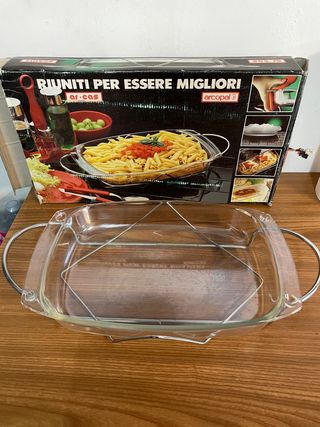 pirofila in vetro con vassoio in acciaio