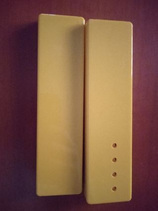 portaspazzolino scatola giallo oggetti spazzolini