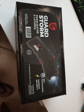 difesa elettrica con torcia