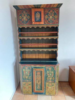 CREDENZA, BAULE,TESTIERA IN STILE ETNICO/TIROLESE