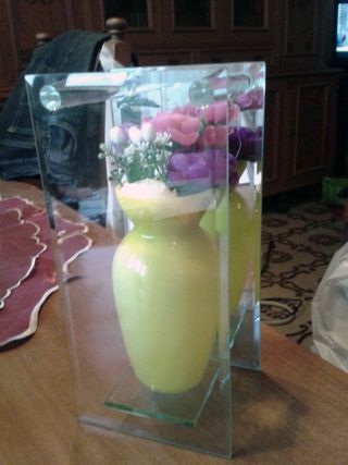 Vaso in vetro incamiciato con decorazione di specc