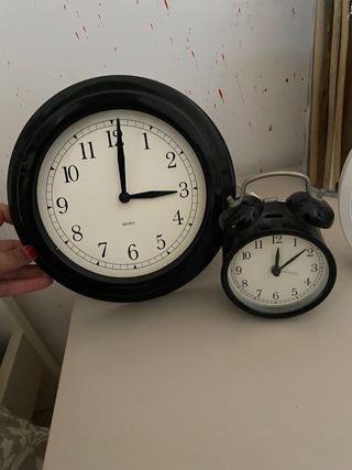 Set orologio da parete e sveglia