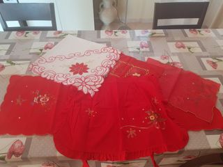 Centrini e grembiule natalizi