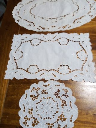 Tre centri intaglio a mano