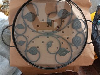 Vassoio in ferro battuto con vetro