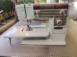 Macchina per cucire vintage industriale