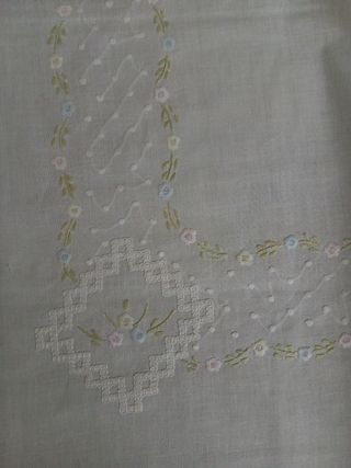 Lenzuola con sotto e federe a mano