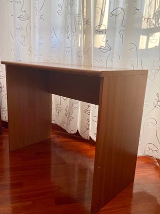 Scrivania in legno