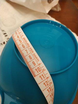 Contenitore Tupperware blu ermetico
