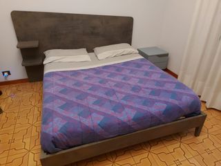 Letto matrimoniale compreso materasso