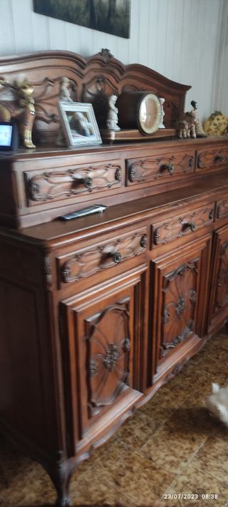 credenza è tavolo