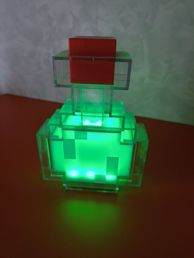 AMPOLLA MULTICOLOR MINECRAFT de segunda mano por 25 EUR en Martellago en WALLAPOP