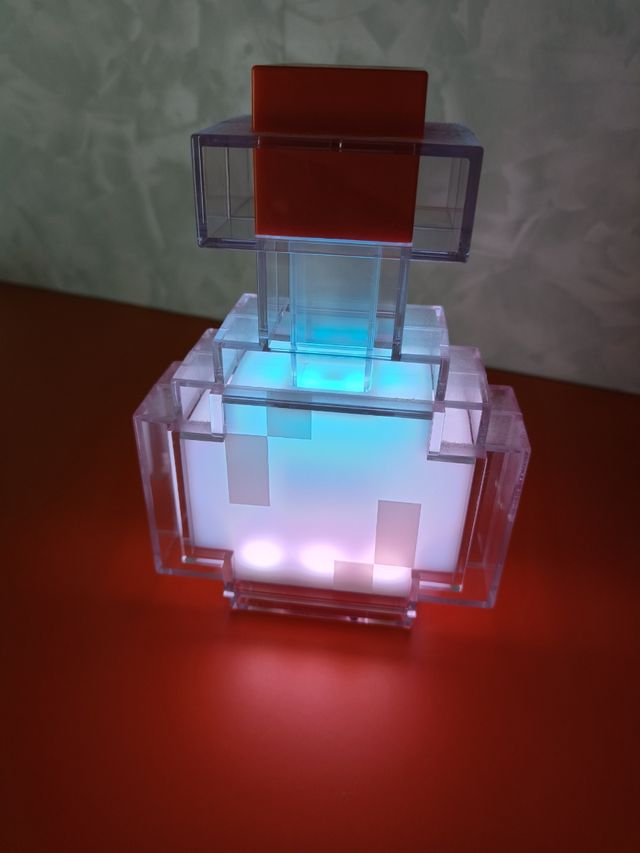 AMPOLLA MULTICOLOR MINECRAFT de segunda mano por 25 EUR en Martellago en WALLAPOP