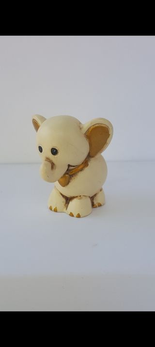 Elefantino portafortuna in resina cm.3.5
