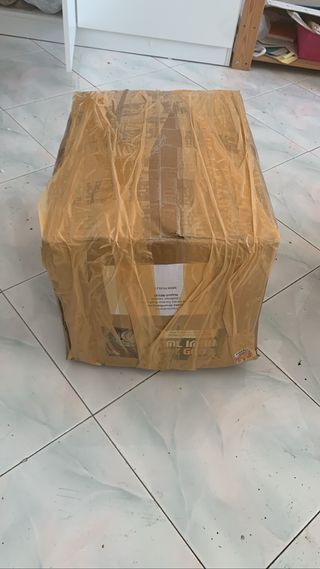Caja con ropa