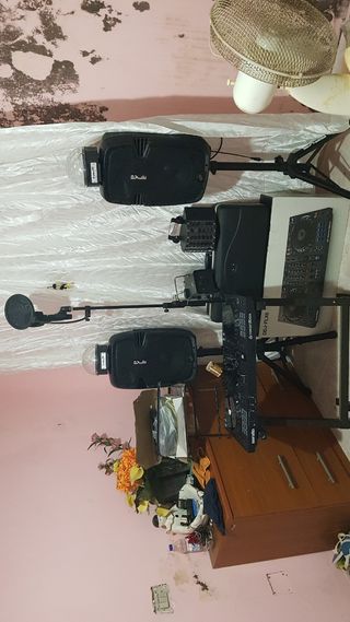 attrezzatura Dj vendo al prezzo di 1800€