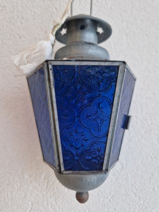 Lume decorativo in latta e vetro blu