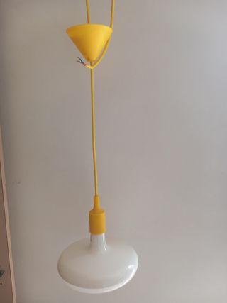 LAMPADARIO CON LAMPADA GIALLO
