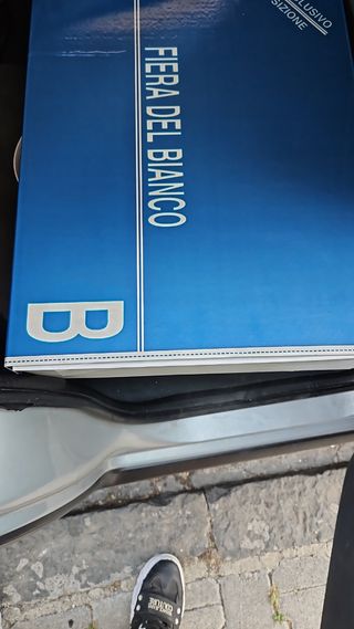 completo cotone ricamato a mano