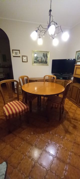 Tavolo e sedie