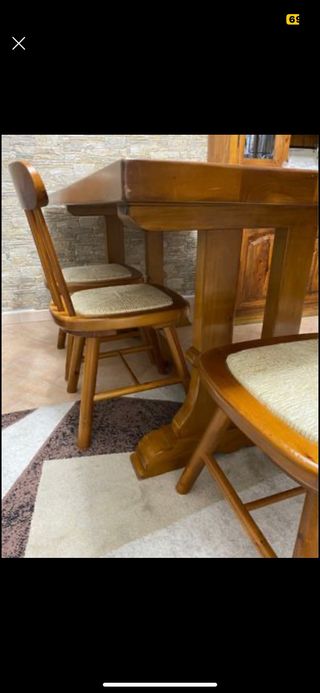 tavolo 6 sedie legno presenta alcune macchie in su