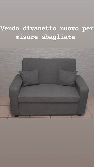 Divanetto nuovo