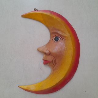 Luna colorata in legno