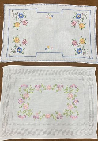2antichi centrini della nonna in lino fatti a mano