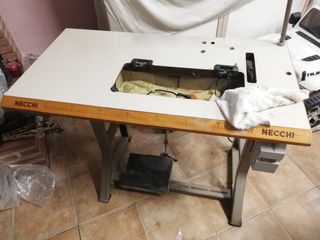 Tavolo per macchina da cucire