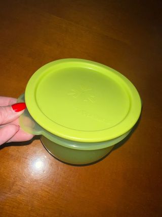 Contenitore Tupperware verde chiaro