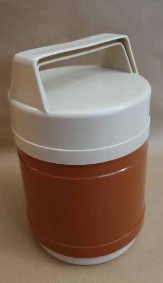 Contenitore termico per alimenti caldi