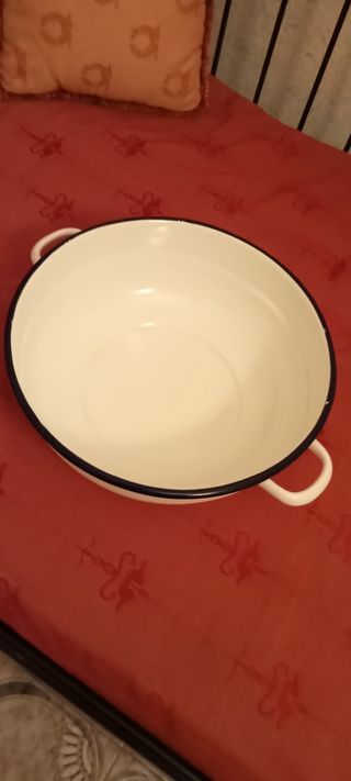 insalatiera in ferro fuso smaltato vintage