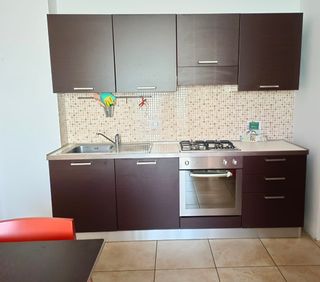 Cucina in buono stato lunghezza 2.40 m