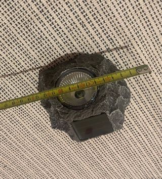 Lampada da roccia in energia solare