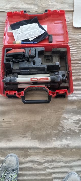 Laser hilti per montaggio contros