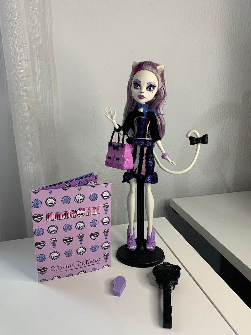 Monster High Catrine Demew Profile