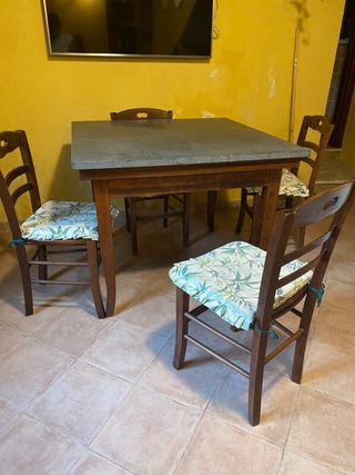 Tavolo in arte povera allungabile+4 sedie