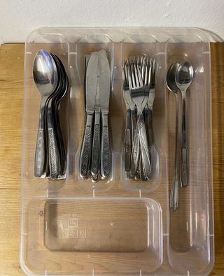 Posate e portaposate