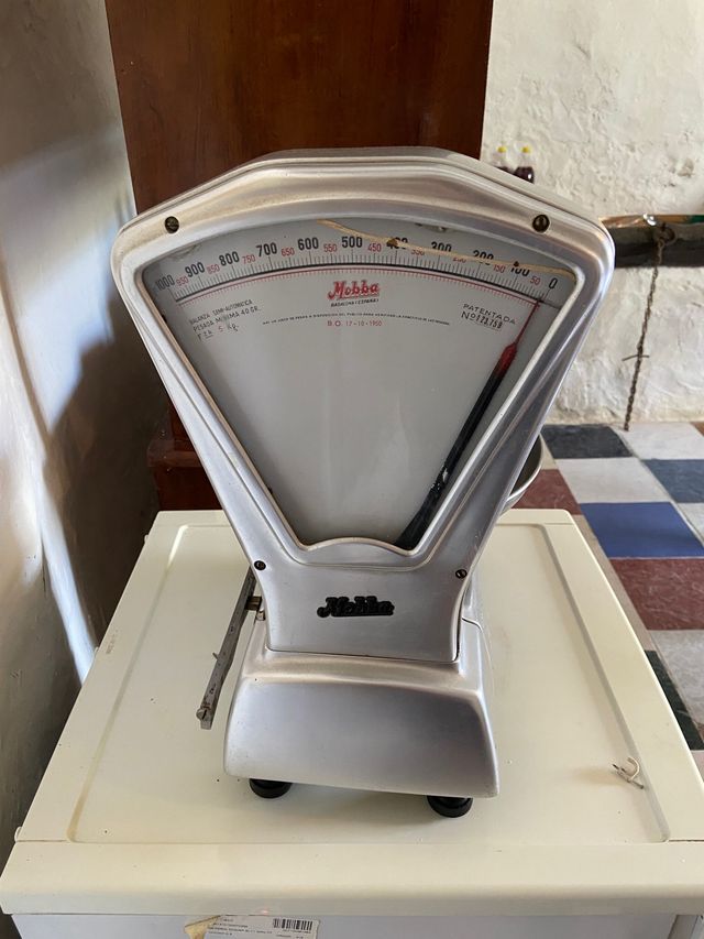 Báscula antigua de segunda mano por 175 EUR en Valladolid en WALLAPOP