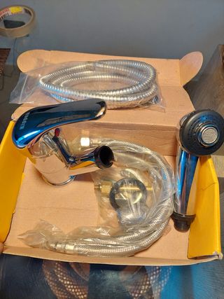 Lavabo con doccetta allungabile