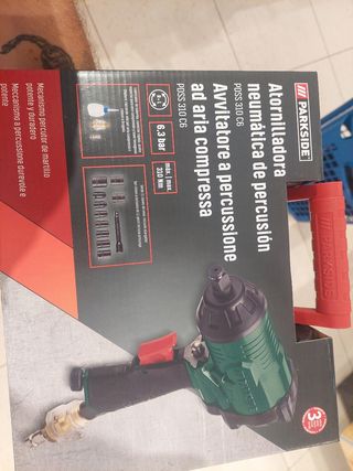 Avvitatore a percussione ad aria compres