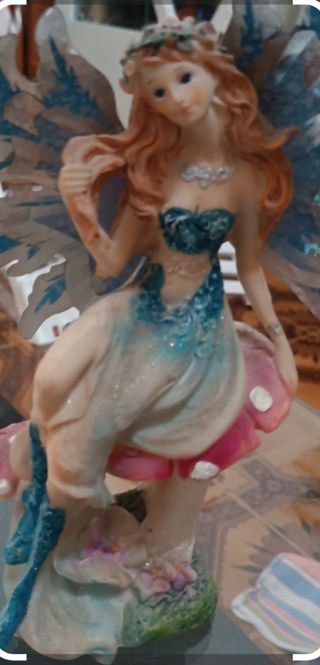 Statuetta a fatina . Soprammobile