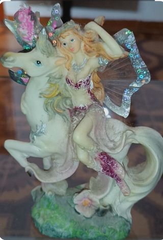 Statuetta sul cavallo di unicorno 🦄🌈