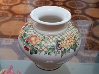 Portafiori di marca.