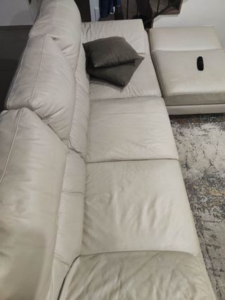divano in pelle poltrone e sofà colore bianco luna