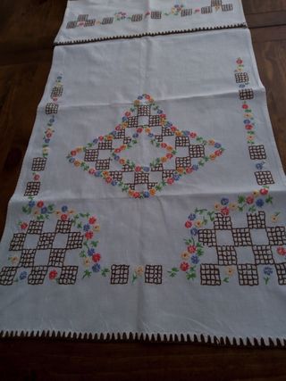 Tendina tutta a mano